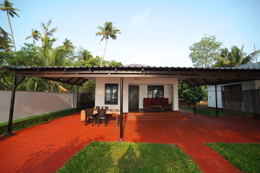 Lake Facing Sunset View Independant AC Villa - ILLIKKALAM Lakeside ...